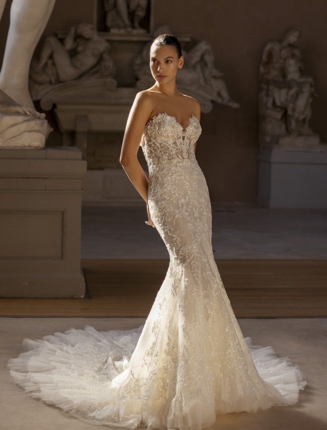 Trouwjurken met een bijzondere rug | Weddings Bruidsmode